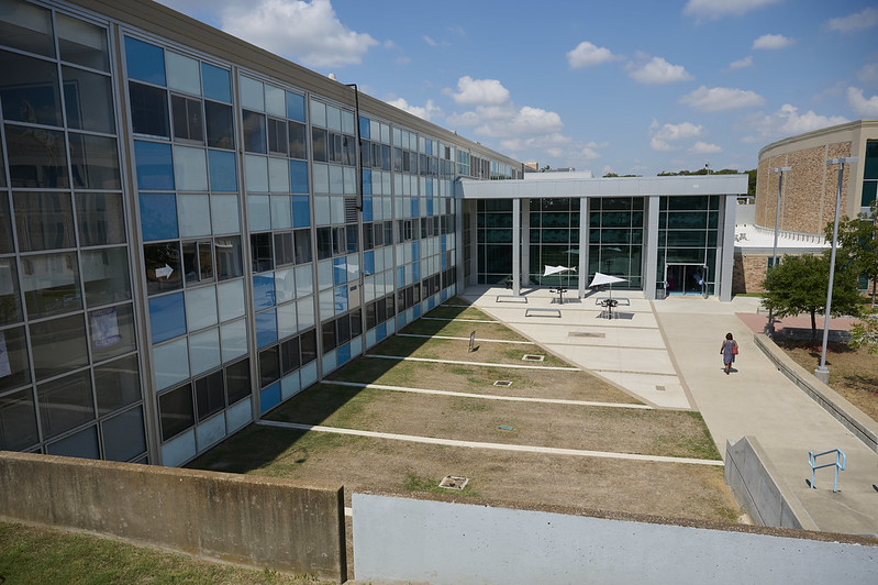 Roosevelt starts the year renewed | Dallas ISD Staff News