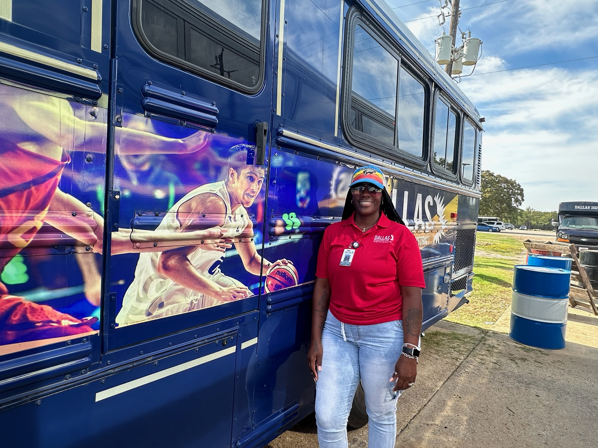 Bus driver acts fast to save student’s life | Dallas ISD Staff News