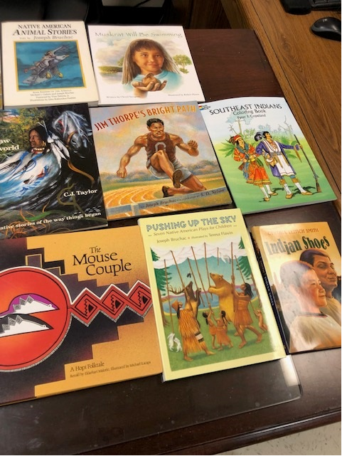 Celebrating Native American heritage with books | Dallas ISD Staff News