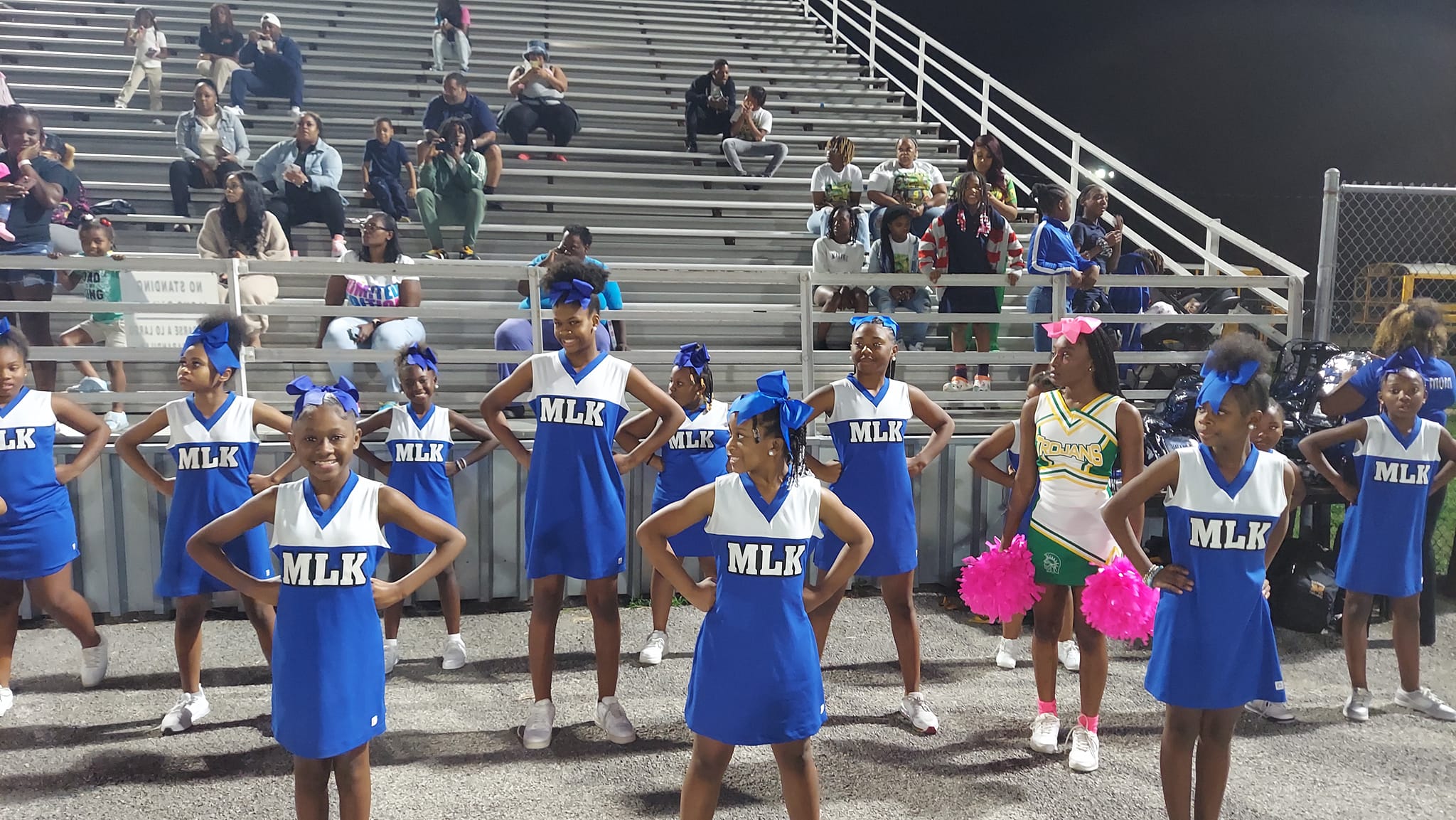 Creating a sense of community through cheer | Dallas ISD Staff News