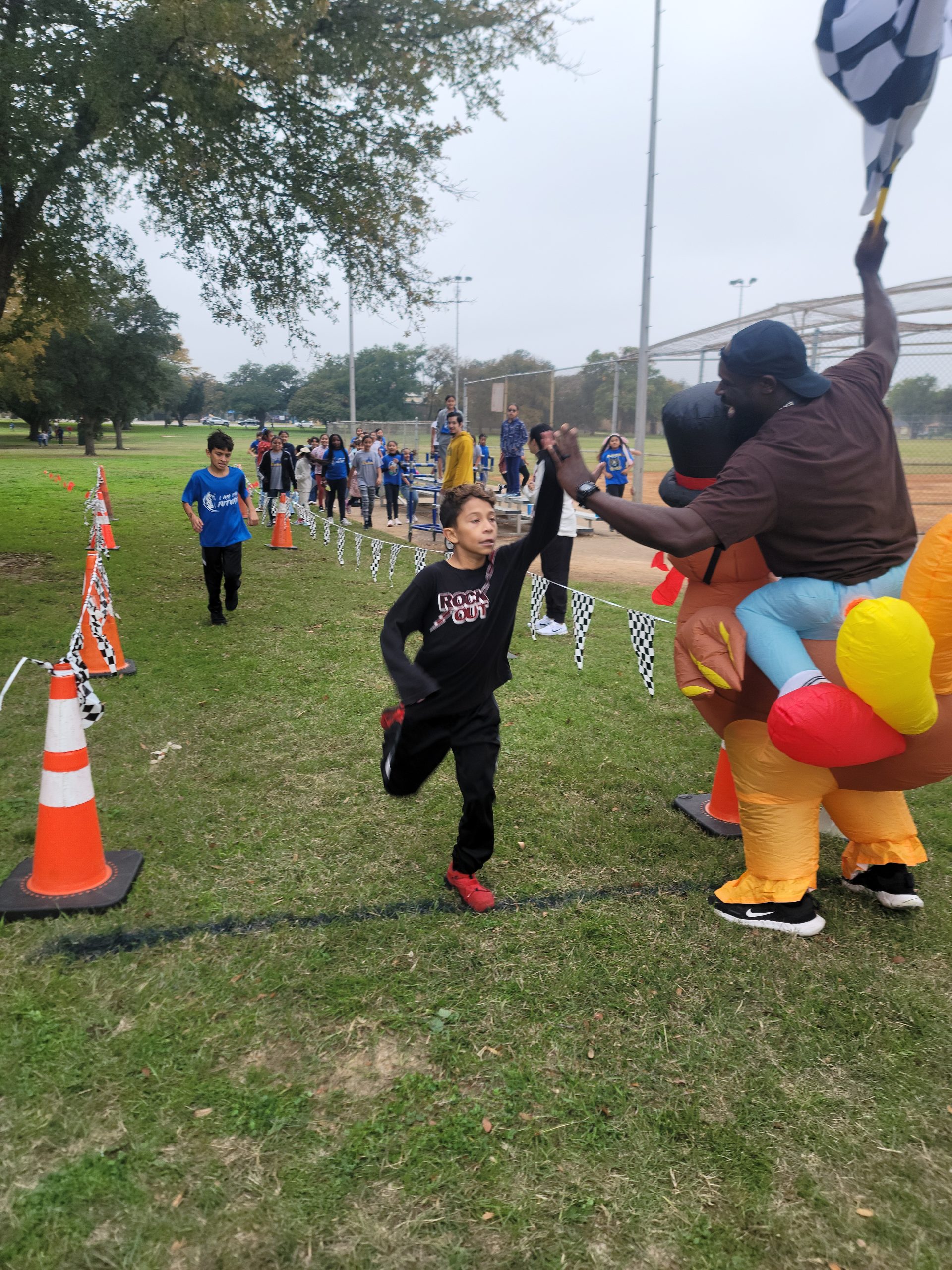 Coach inspires healthy living | Dallas ISD Staff News