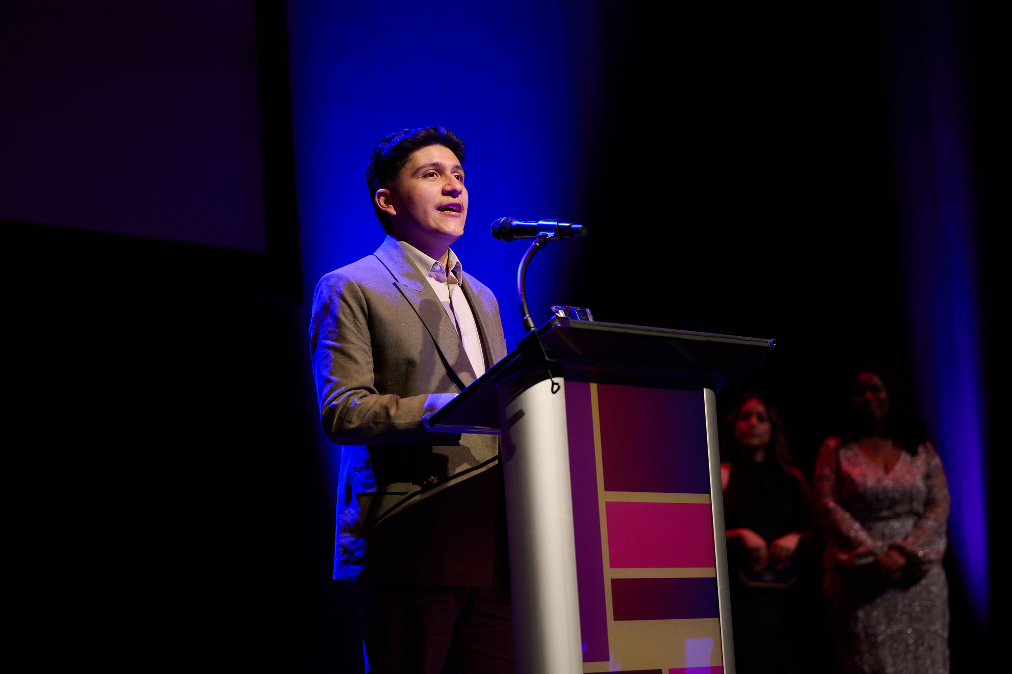 Helping students break ceilings | Dallas ISD Staff News