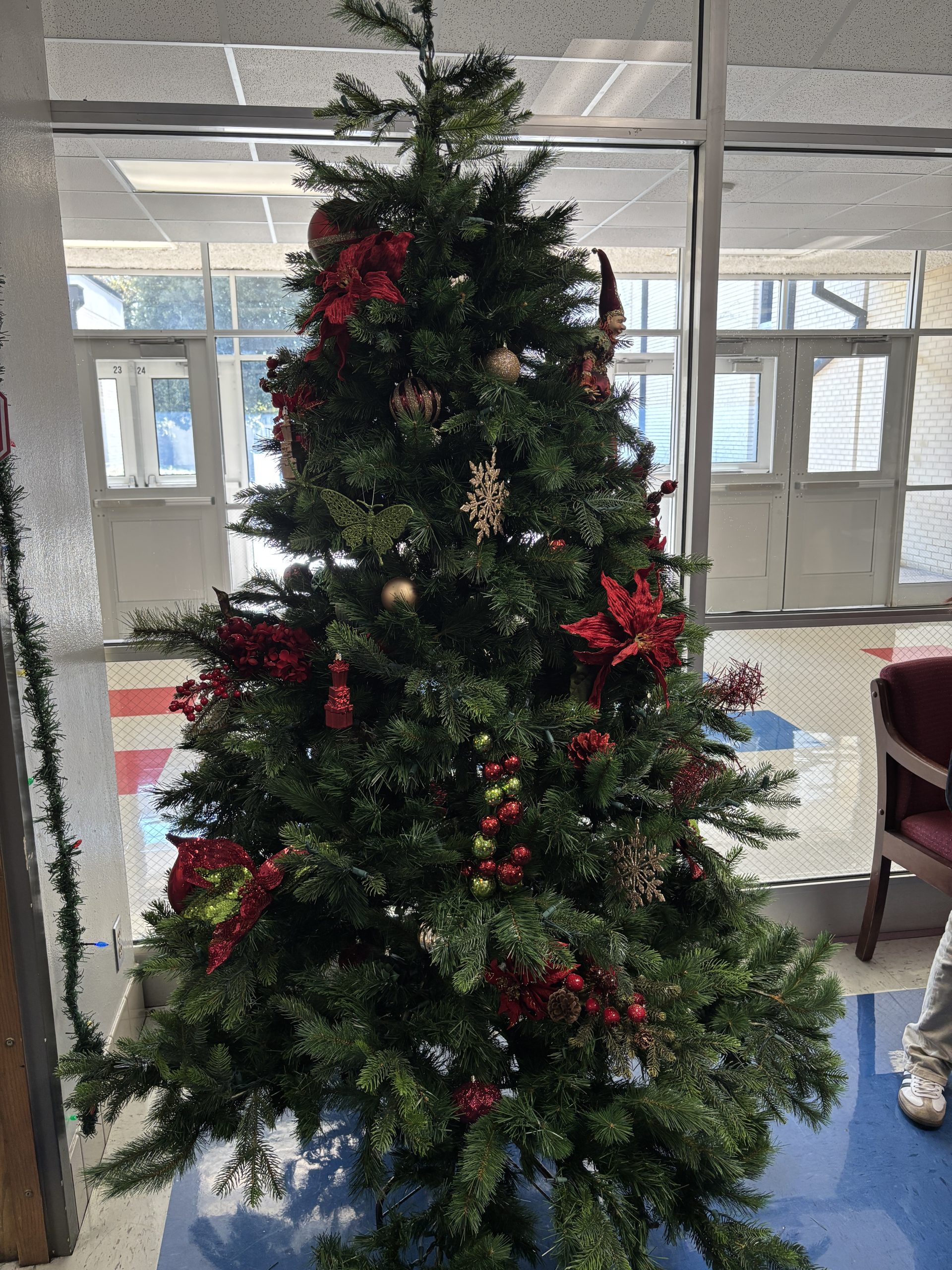 Giving Tree connects students, service, and community | Dallas ISD ...